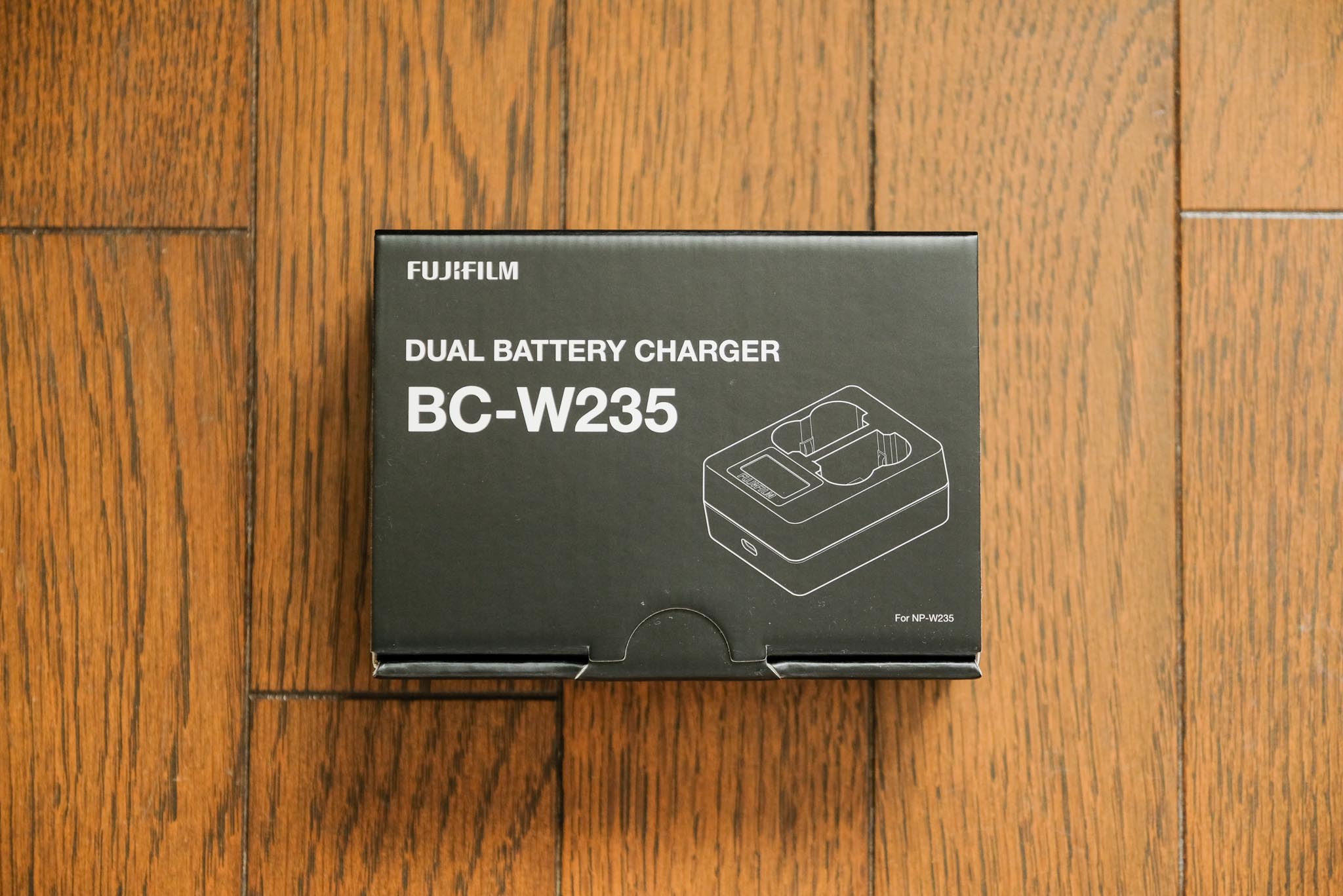 【レビュー】富士フイルムBC-W235バッテリー充電器なくてもいいけど絶対にあった方がいい理由 | FUJIFILM/とみとむ/Nikon